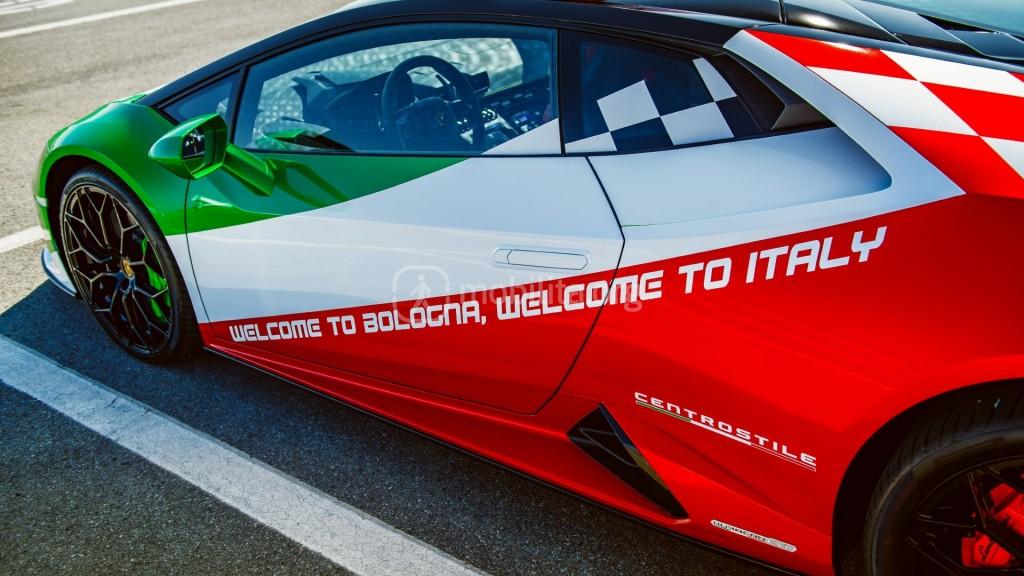 AEROPORTO BOLOGNA | La Lamborghini Huracán EVO è la nuova follow-me car ...