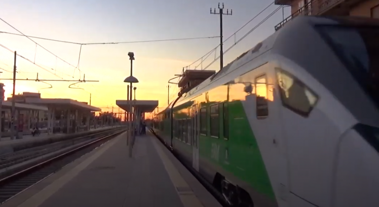 CAMPANIA | Arrivato il primo treno ATR 803 per EAV - Mobilita.org